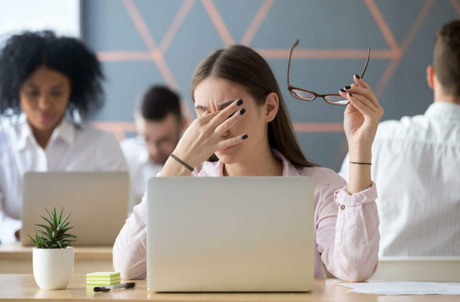 How to Prevent Digital Eye Strain | Los Angeles EyeCare